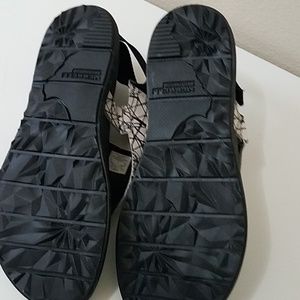 Merrell | Shoes | Merrell Sandals | Poshmark